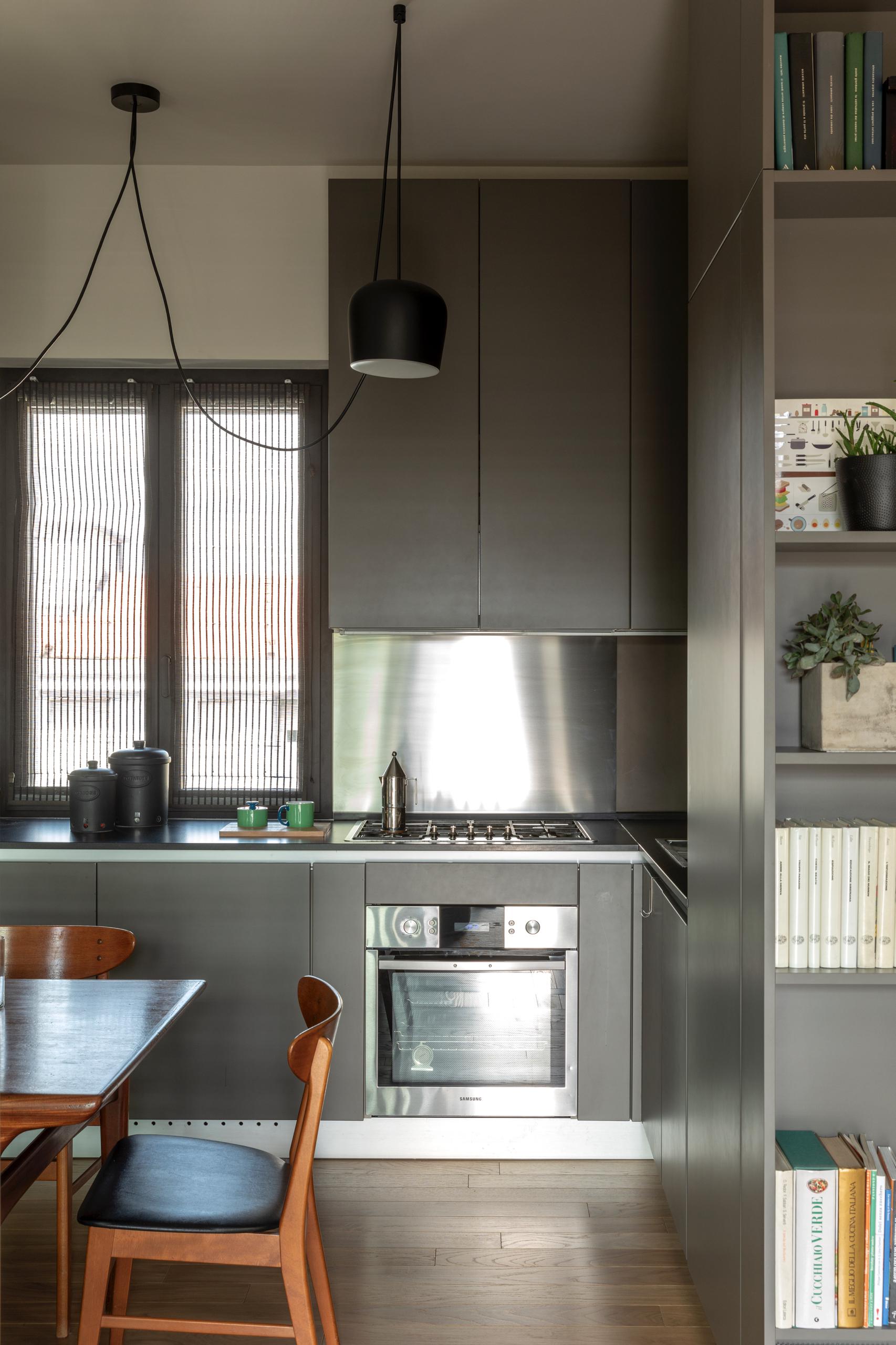 Interiordesign Mailand: das kluge Apartment des Mirko Pancaldi | DECO HOME